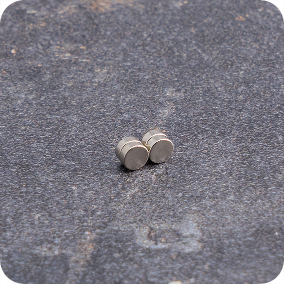 Neodymium Disc Magnet - 4x1.5 mm - N42 – Magnets Direct